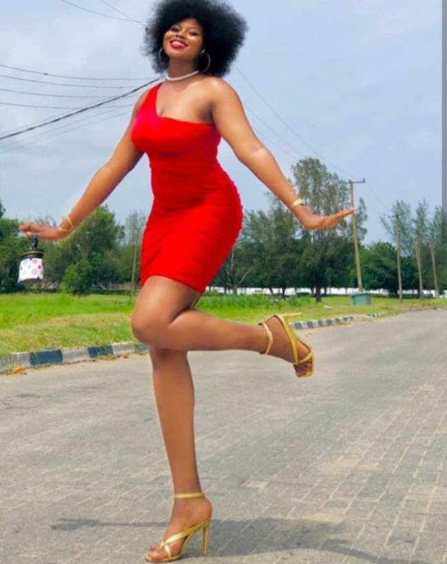 Photo: See Nigeria tallest girl – News, Events and Happenings